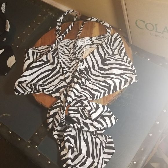Jolie & Joe | Tops | Jolie Joy Zebra Print Crop Cami Nwt Sz M Tie Front ...